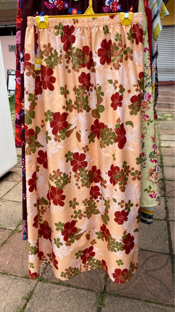 Skirt Batik Bunga Peach Freesize #0000044, Women's Fashion, Bottoms ...