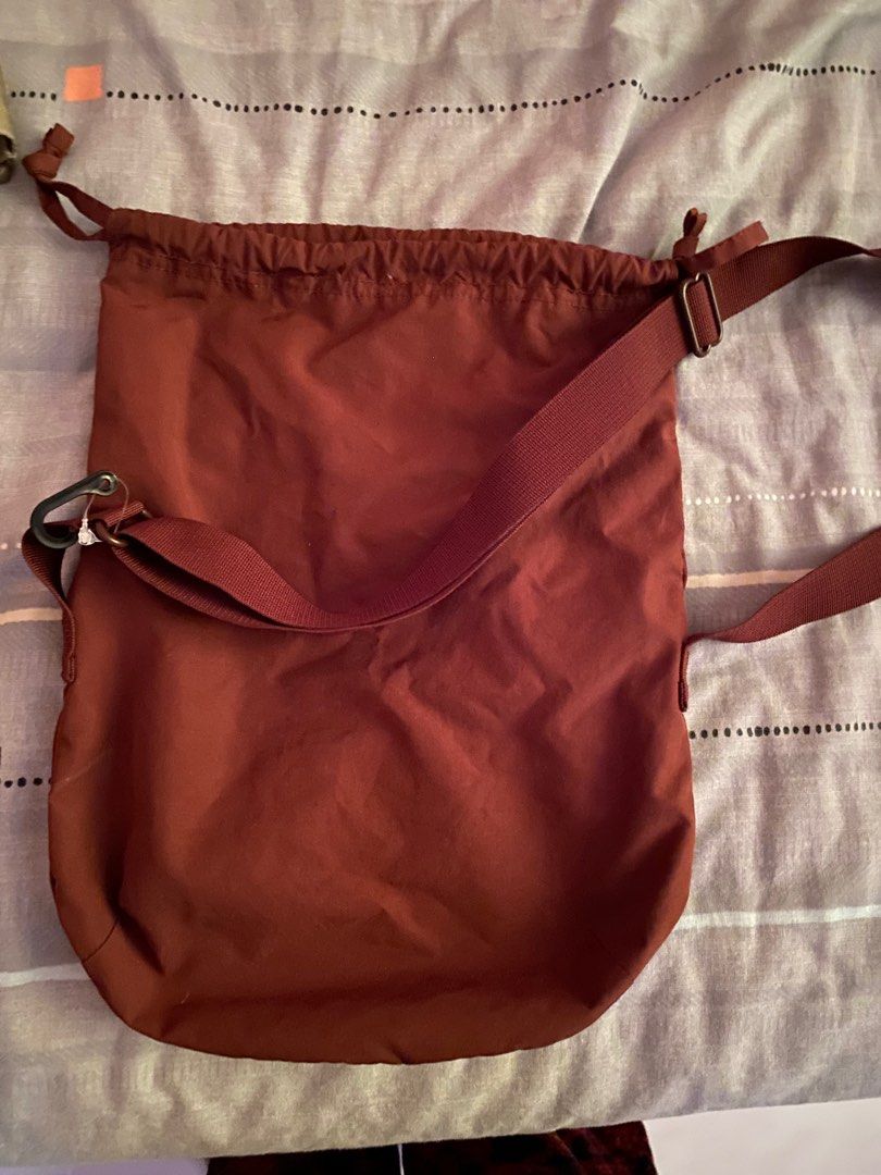 UNIQLO DRAWSTRING SHOULDER BAG (BROWN), Women's Fashion, Bags & Wallets ...