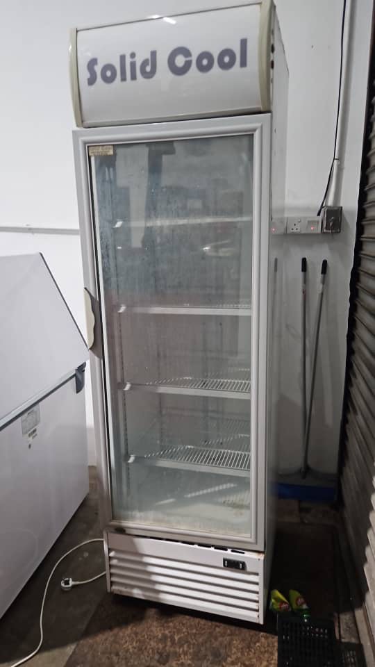 commercial chiller, Food & Drinks, Chilled & Frozen Food on Carousell
