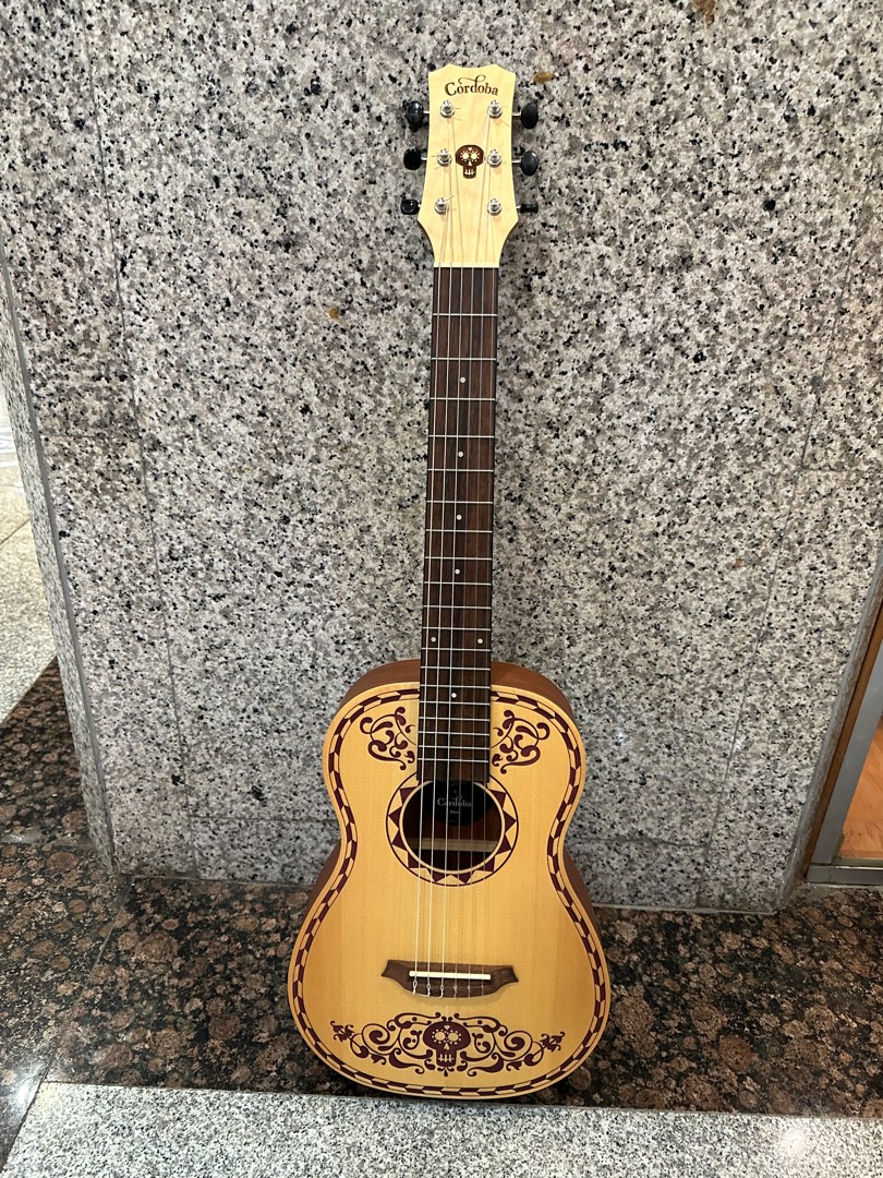 Cordoba Guitars Coco x Cordoba Mini Guitar SP/MH W/B Disney/Pixar Mini ...