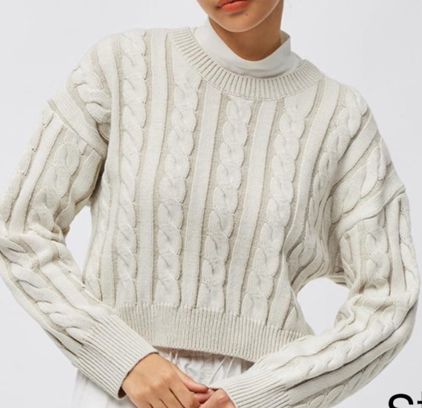 GU crop cable knit hq knitted sweater, Women's Fashion, Tops ...