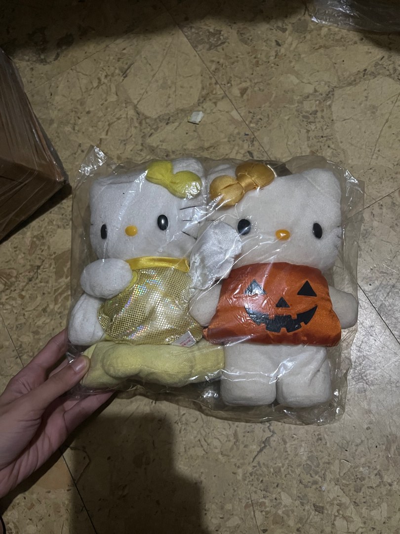 Hello Kitty Halloween And Yellow Star Plush Vintage Japan, Hobbies ...