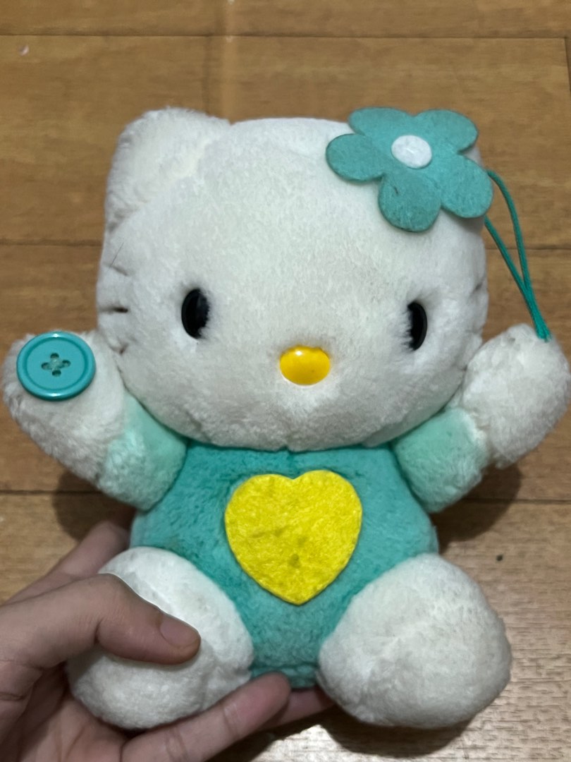 Hello Kitty Vintage Plush Yellow Heart Green Flower, Hobbies & Toys ...