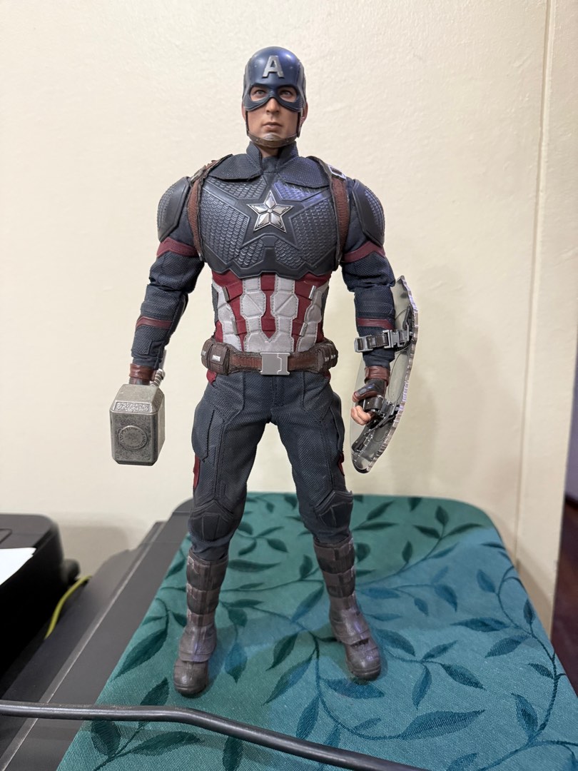 Hot Toys Captain America kitbash (loose), Hobbies & Toys, Toys & Games ...