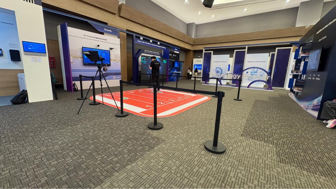 [RENTAL] Queue Pole's / Crowd Control Barrier, Lifestyle Services ...