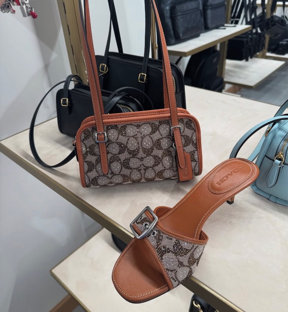 [Retail Item] Coach Swing Zip Bag 20 & Margot Sandal with Crystal ...