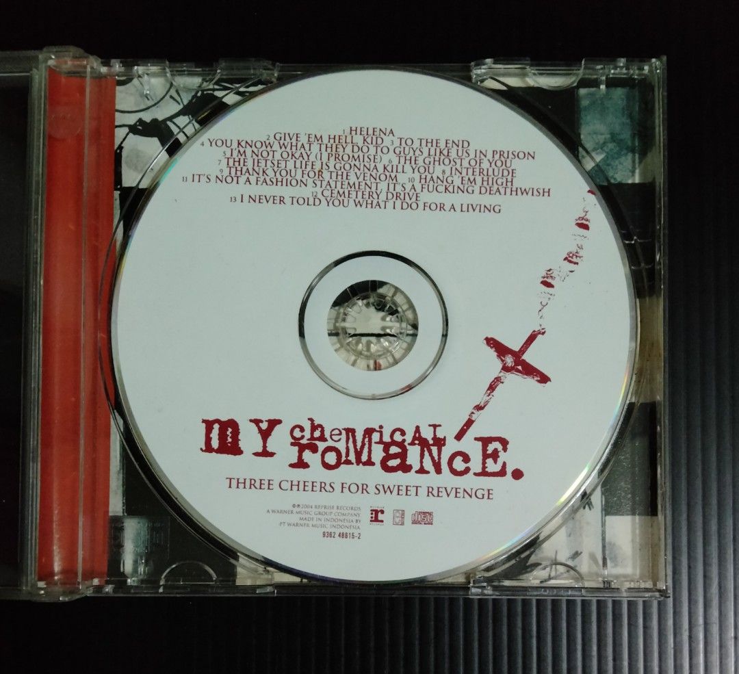 USED MY CHEMICAL ROMANCE CD, Hobbies & Toys, Music & Media, CDs & DVDs on Carousell