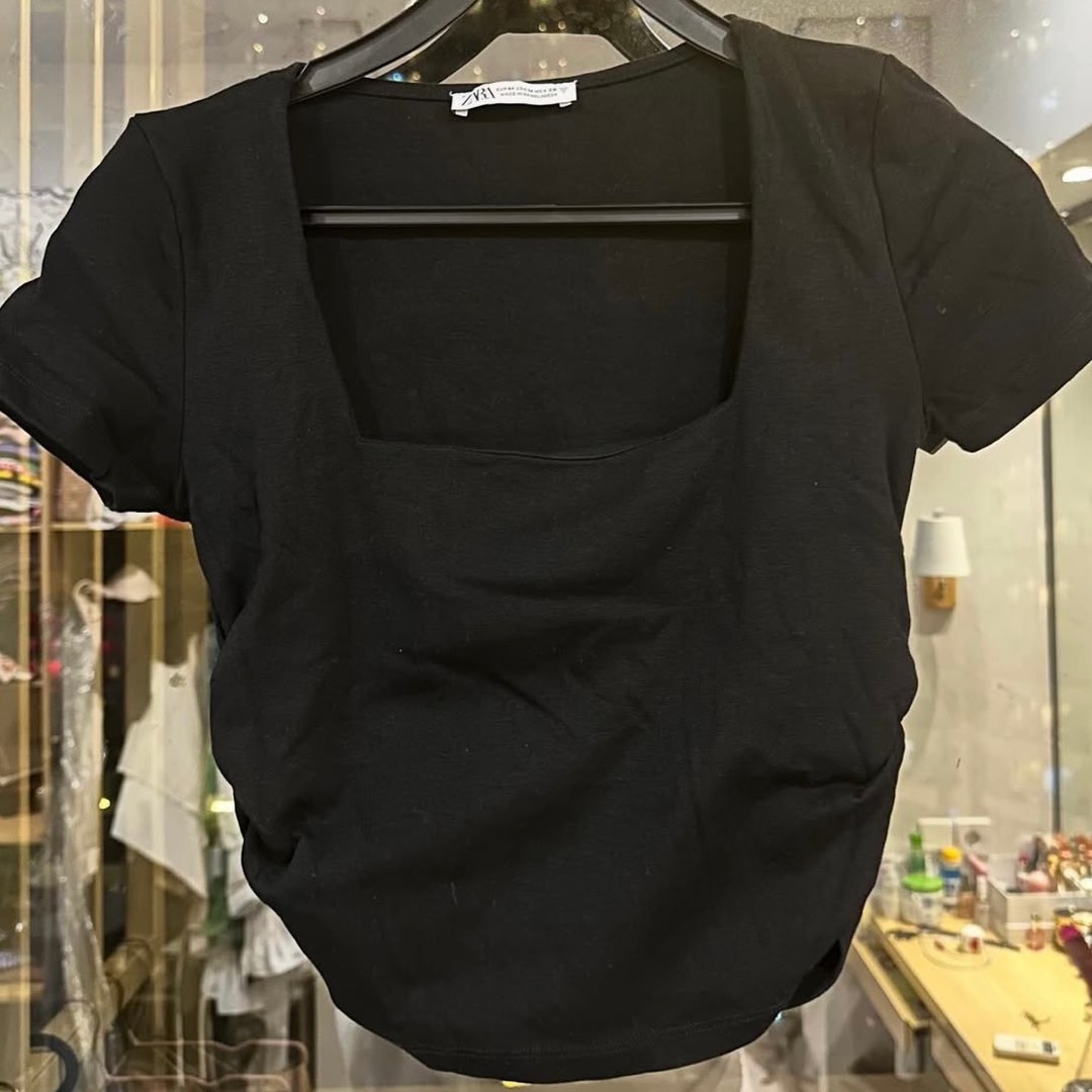 Zara black square body fit top, Fesyen Wanita, Pakaian Wanita, Atasan ...