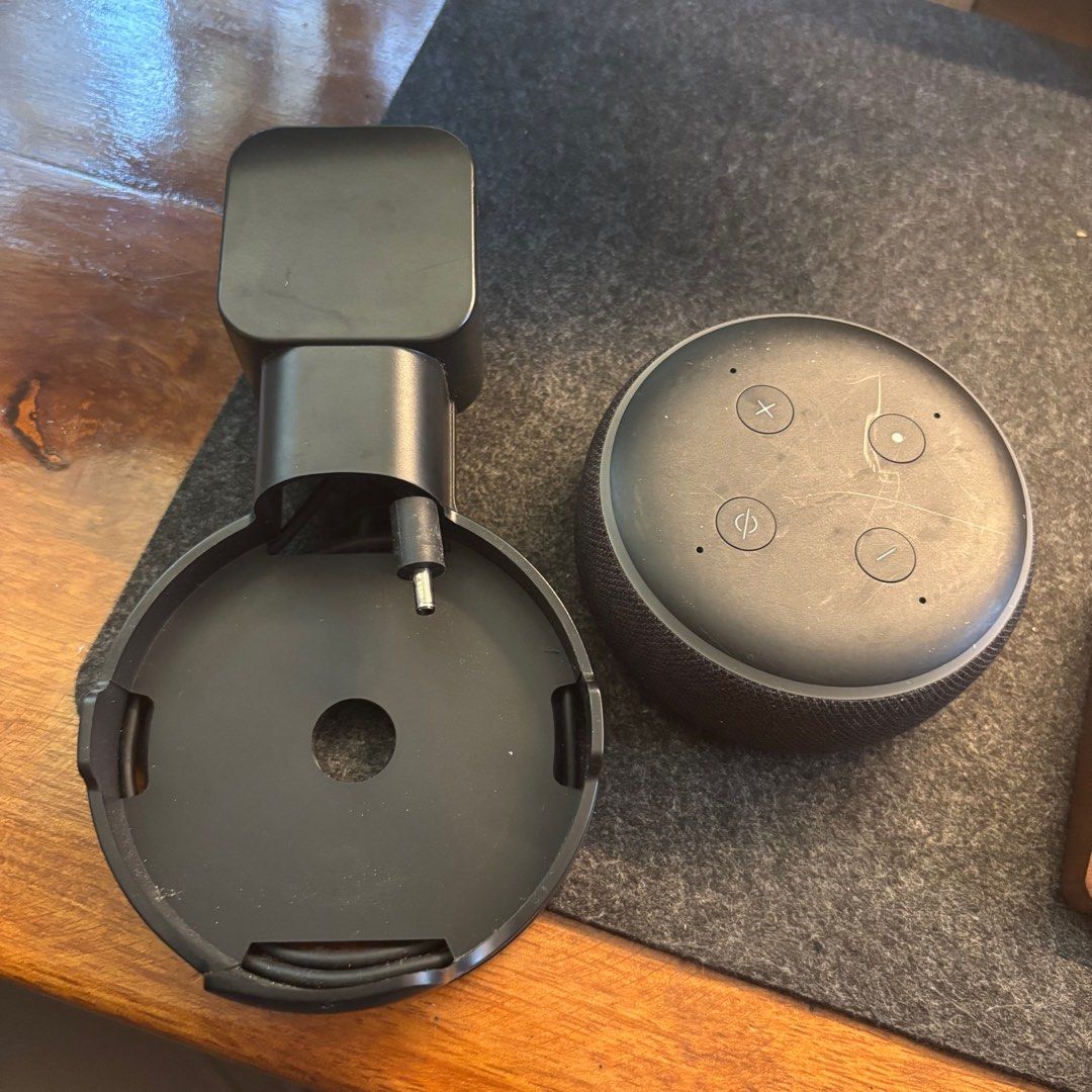 Amazon Echo Dot 3rd Gen with Wall Mount, Audio, Portable Audio ...