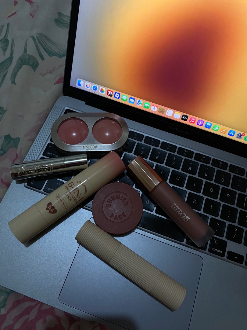 BUNDLE MAKE UP (GRWM, ISSY, BNB, NAKED BLUSH, AND SUNNIES FACE), Beauty ...