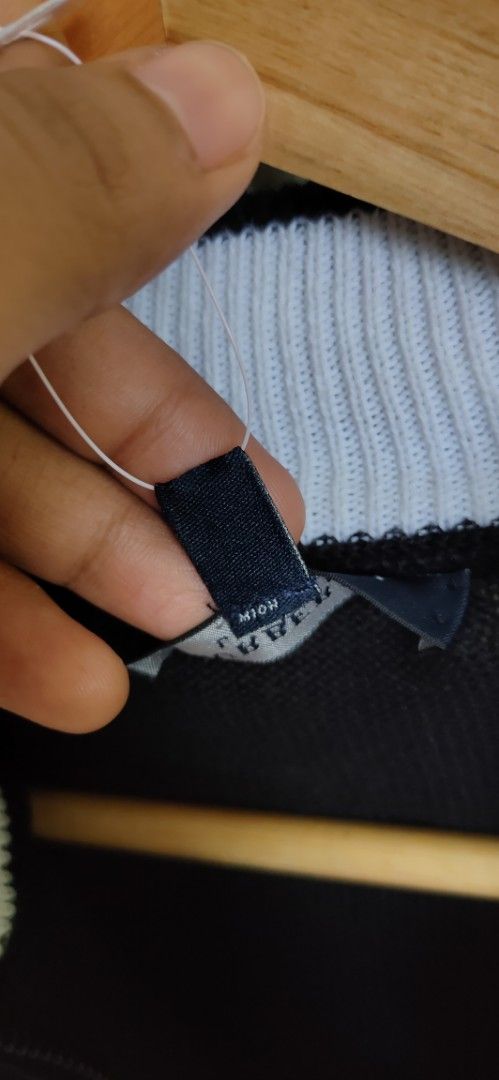 Burberry Quarter Zip (Lampo Zipper), Luxury, Apparel on Carousell