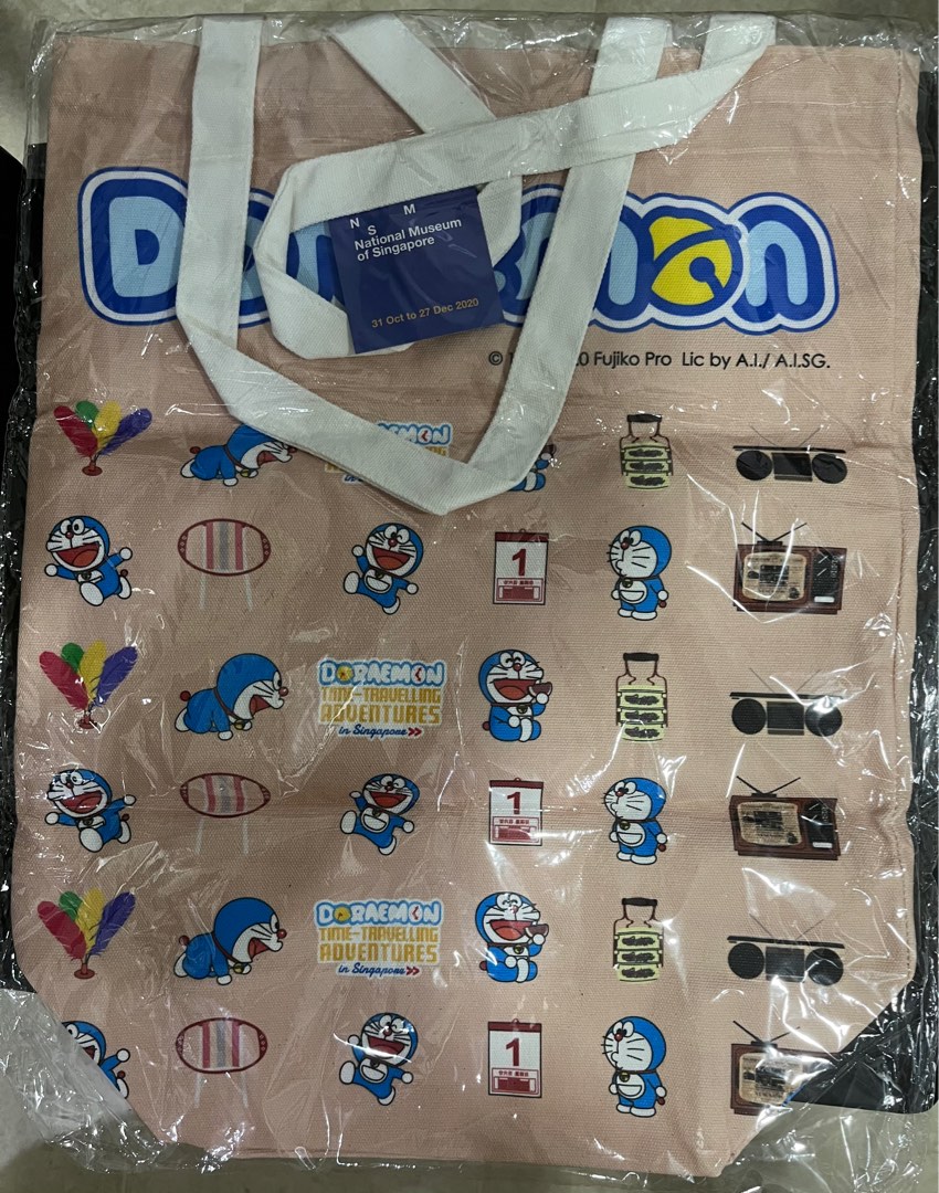 Doraemon Tote Bag (National Museum of Singapore), Women's Fashion, Bags ...