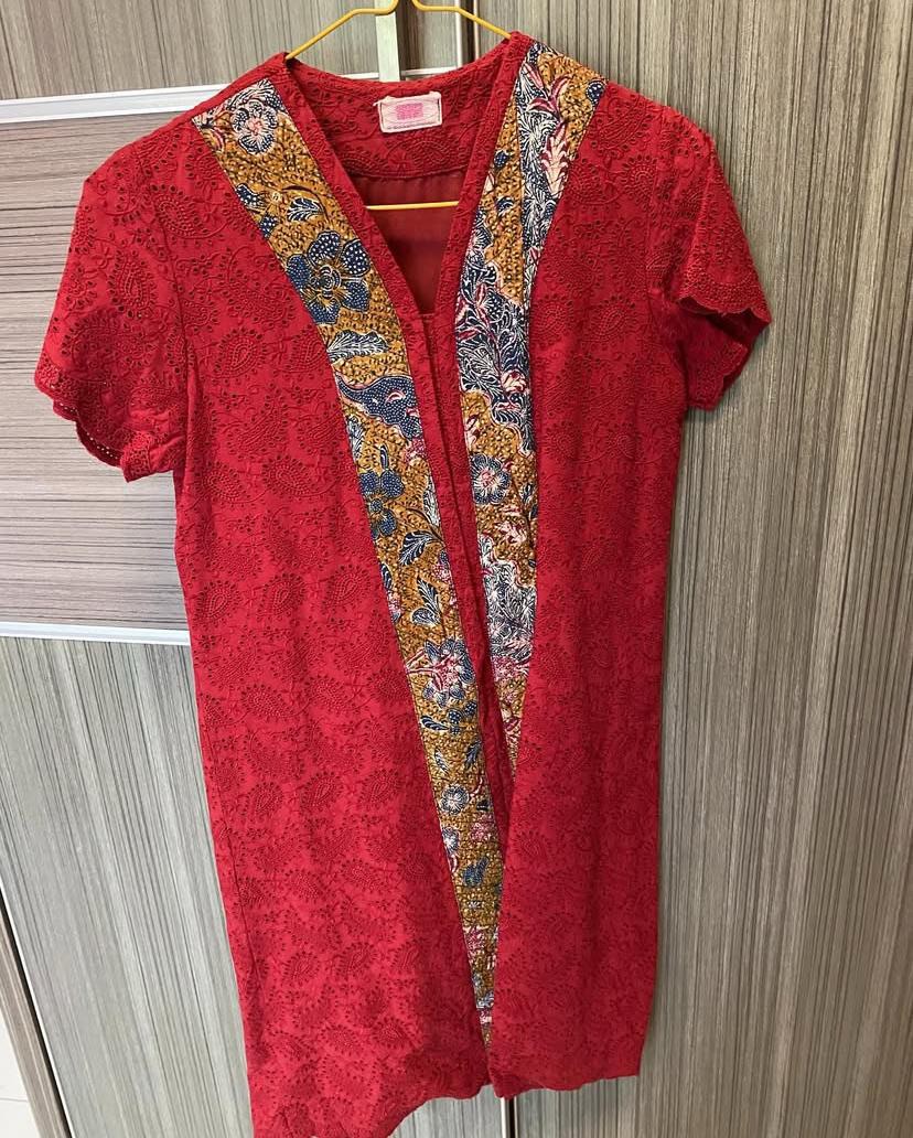 Dress Batik Merah Nona Rara, Fesyen Wanita, Pakaian Wanita, Gaun & Rok ...