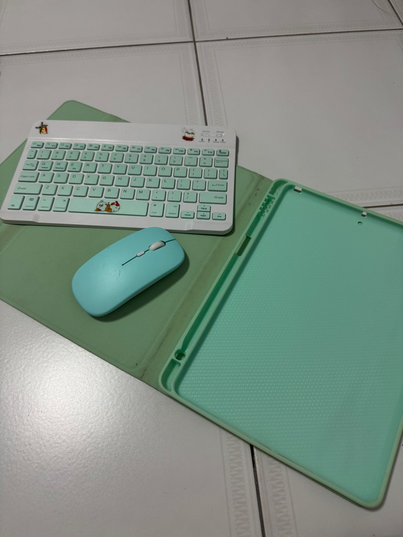 Ipad 9th gen cover with keyboard and mouse, Computers & Tech, Parts ...