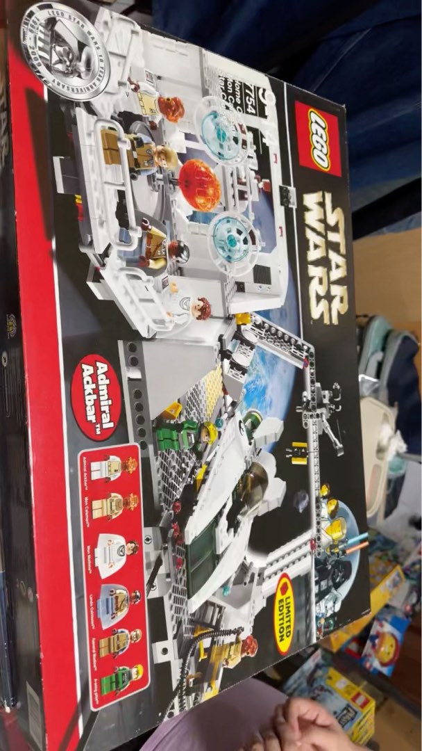Lego Star Wars 7754 Home One Mon Calamari Star Cruiser, Hobbies & Toys ...