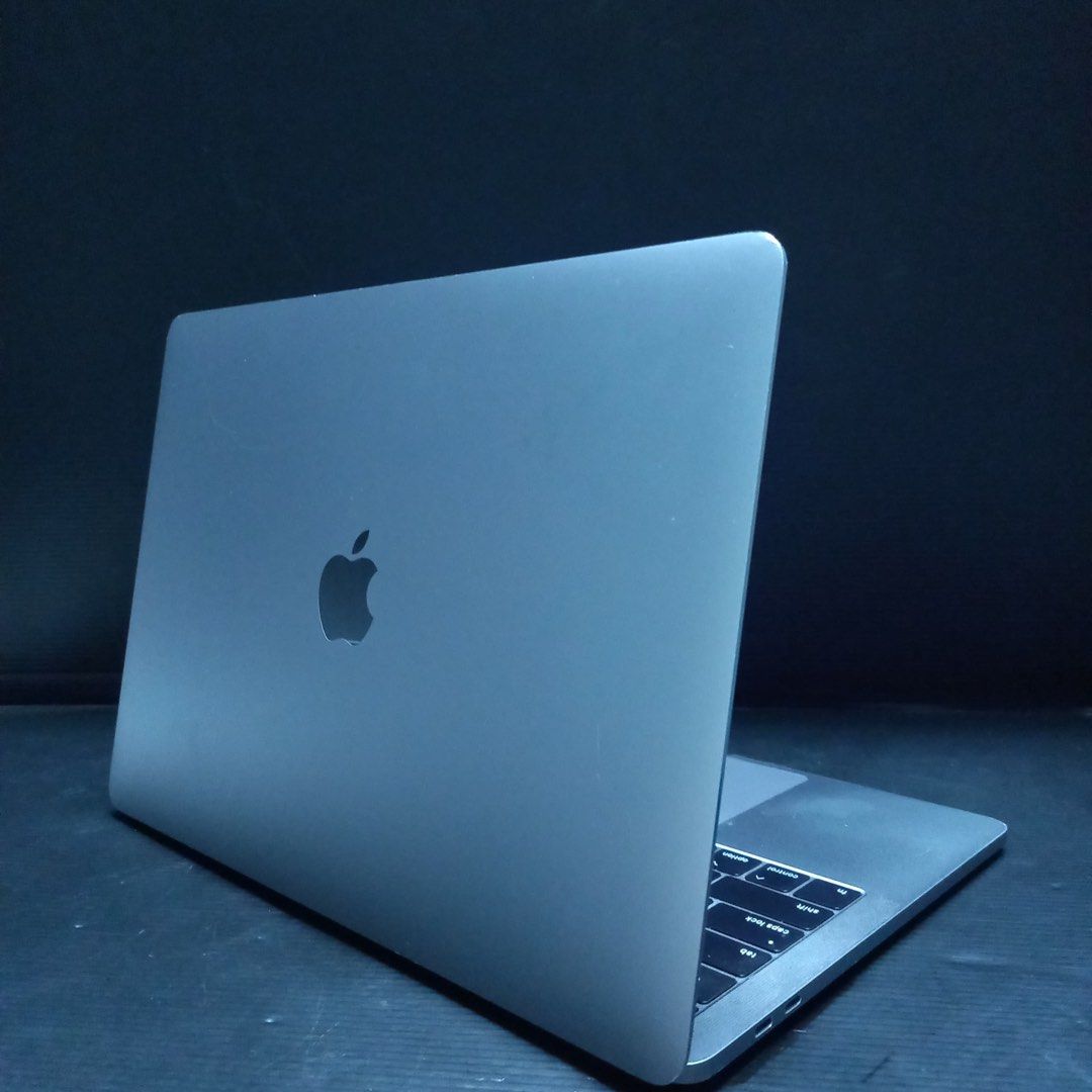 MacBook Pro A1706, Core i5, 8Gb RAM, 256GB SSD, Computers & Tech ...