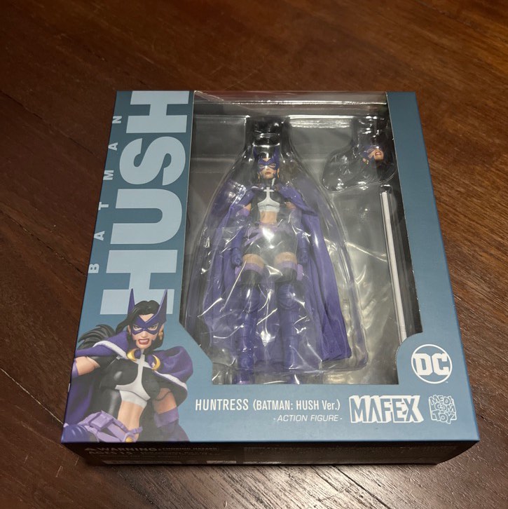 MAFEX Huntress (Batman: Hush Ver.), Hobbies & Toys, Toys & Games on ...