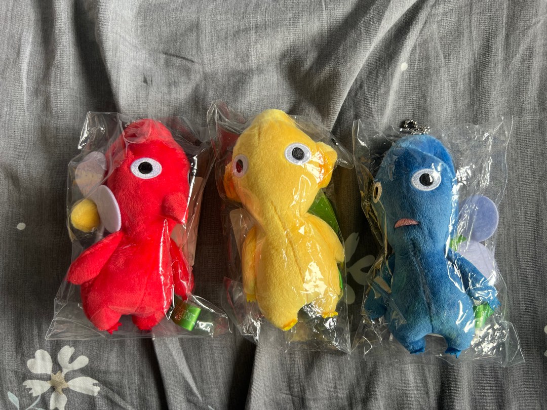 pikmin plush keychains, Hobbies & Toys, Toys & Games on Carousell