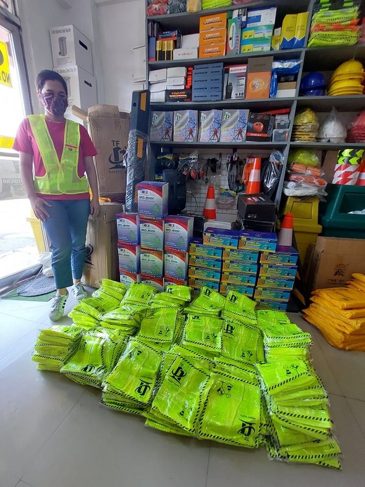 SAFETY VEST NEON GREEN COLORS REFLECTORIZED, Everything Else, Others on ...