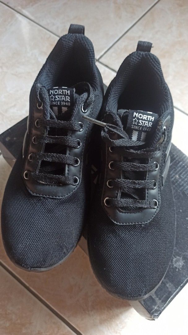 Sepatu hitam sekolah Northstar Bata, Bayi & Anak, Lainnya di Carousell