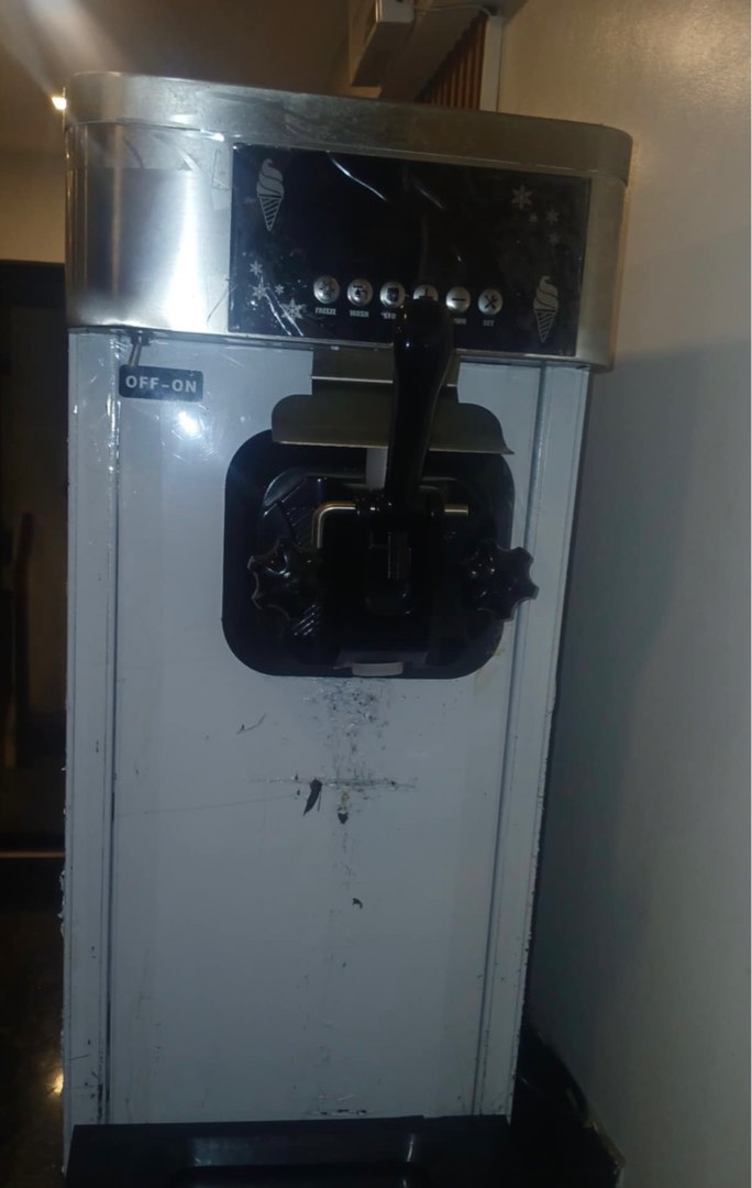 Single nozzle table top ice cream machine, TV & Home Appliances ...