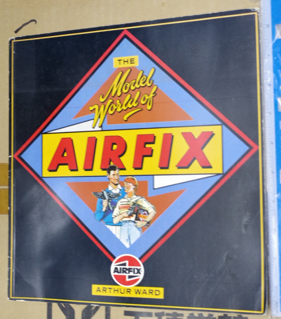 The Model World of Airfix-Paper back-English text-M-250, 興趣及遊戲, 書本 & 文具 ...