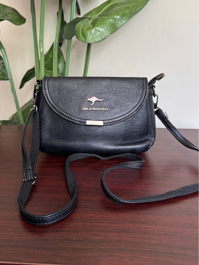 black sling bag cross body bag, Women's Fashion, Bags & Wallets, Cross-body Bags on Carousell
