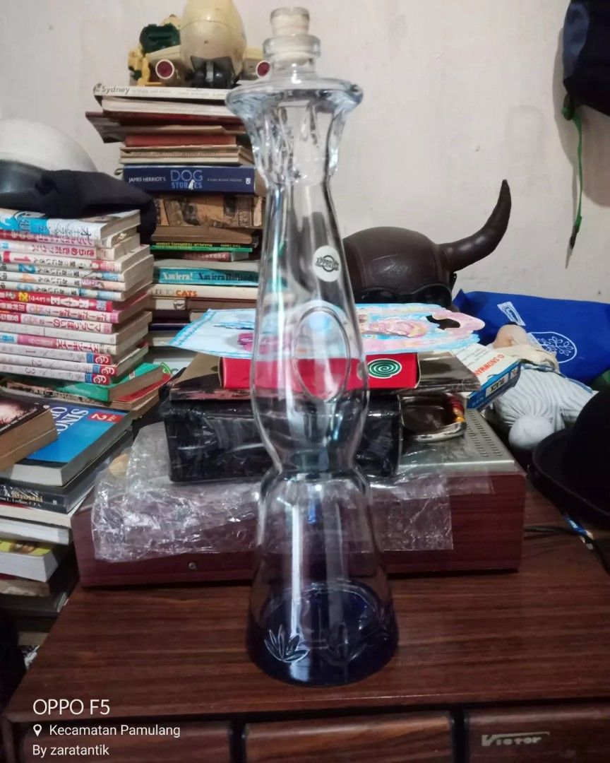 Botol clase azul plata Tequila, Antik, Pajangan di Carousell