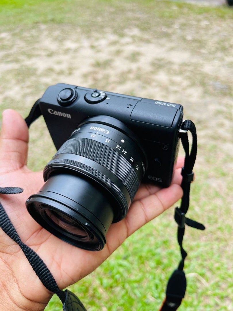 CANON EOS M200, Photography, Cameras on Carousell