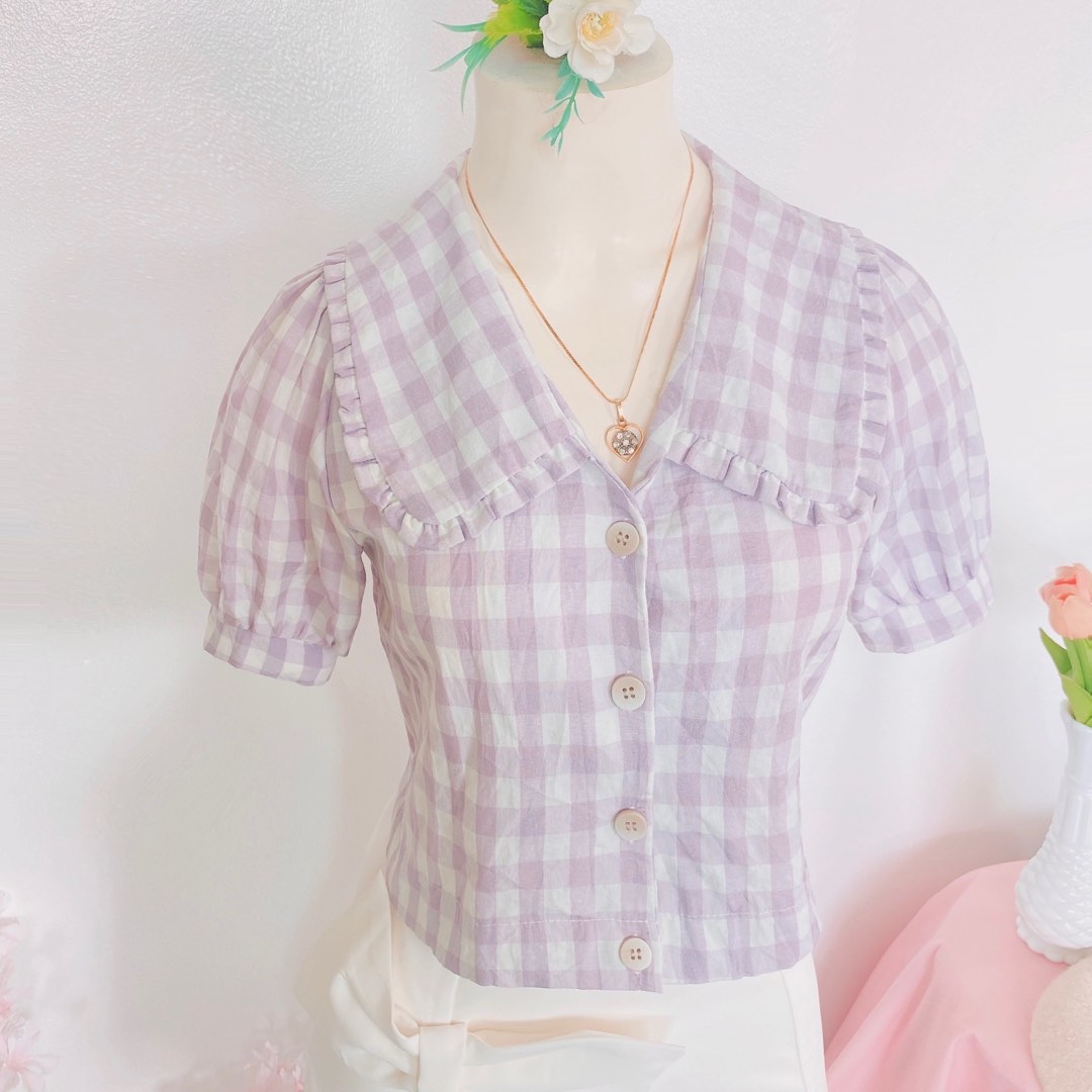 Coquette croptop, Women's Fashion, Tops, Blouses on Carousell
