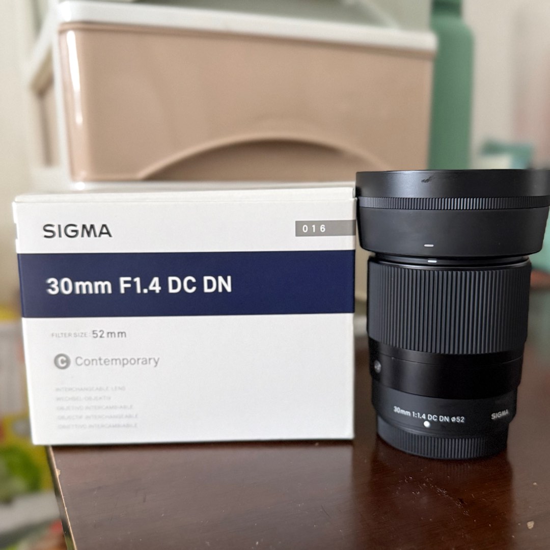 Fuji X-mount lens (Sigma 30mm f1.4), Photography, Lens & Kits on Carousell