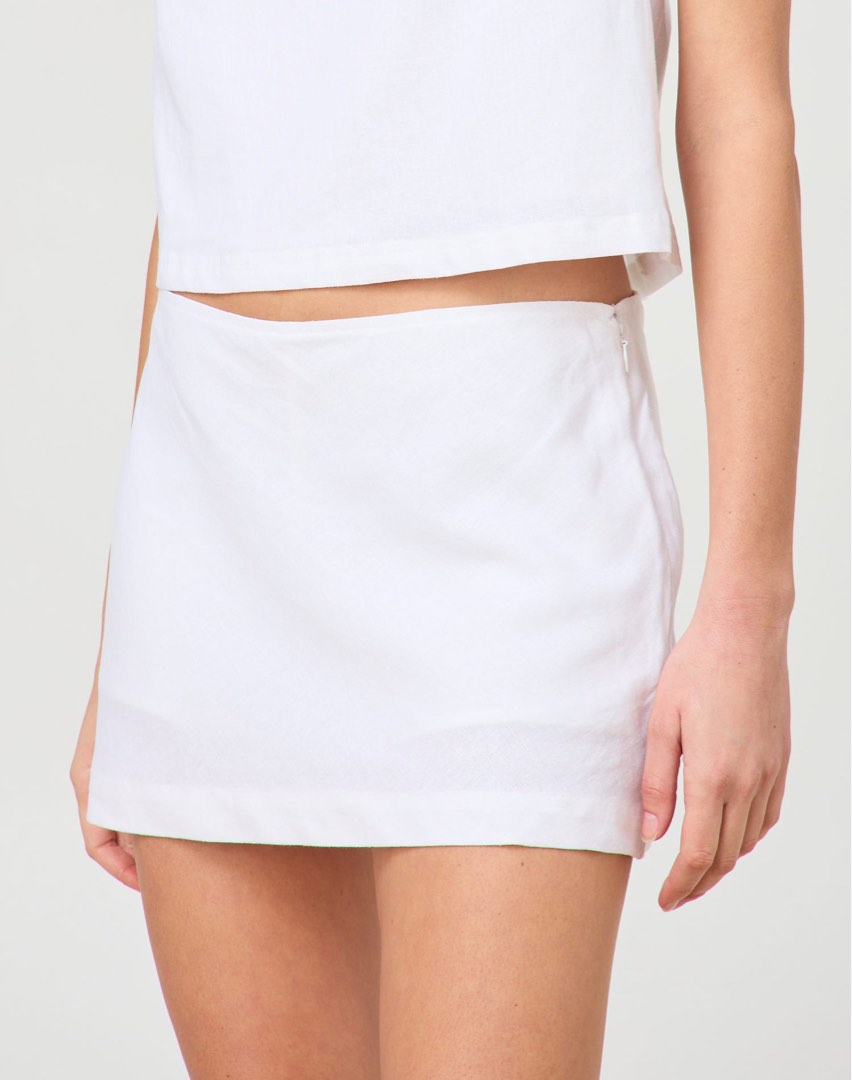 glassons linen mini skort (white), Women's Fashion, Bottoms, Skirts on ...