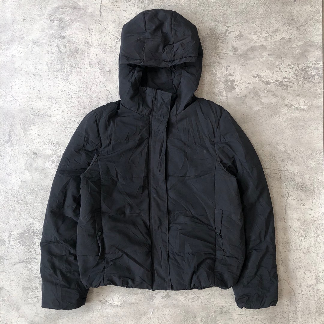 GU Puffer Jacket, Fesyen Wanita, Pakaian Wanita, Baju Luaran di Carousell
