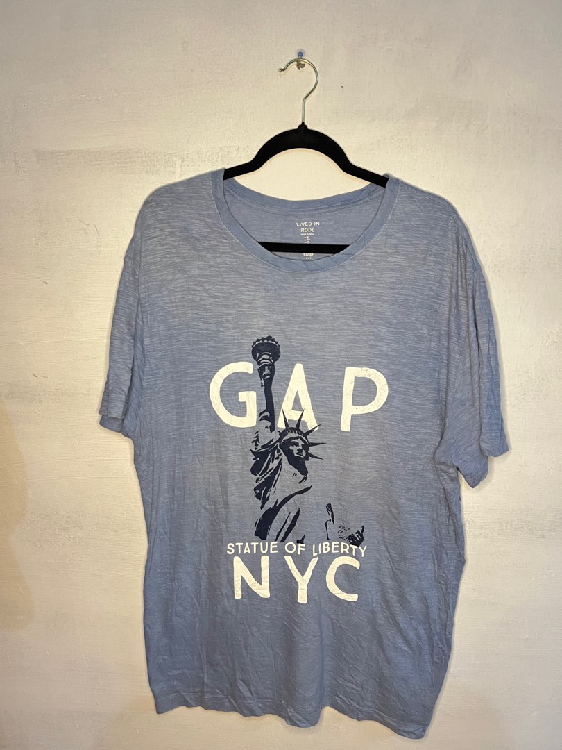 Kaos GAP NYC Statue of Liberty Lived, Fesyen Pria, Pakaian , Atasan di ...