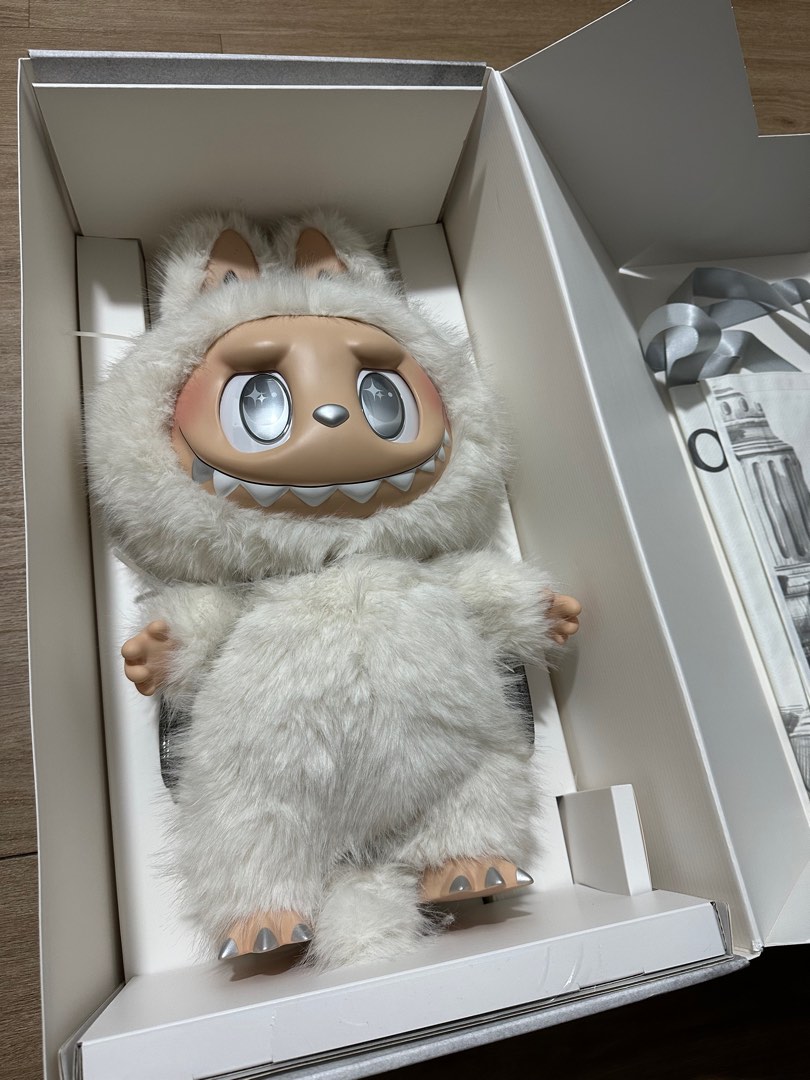 Labubu zimomo angel in cloud/zimomo v2/ zimomo 0.2, Hobbies & Toys ...