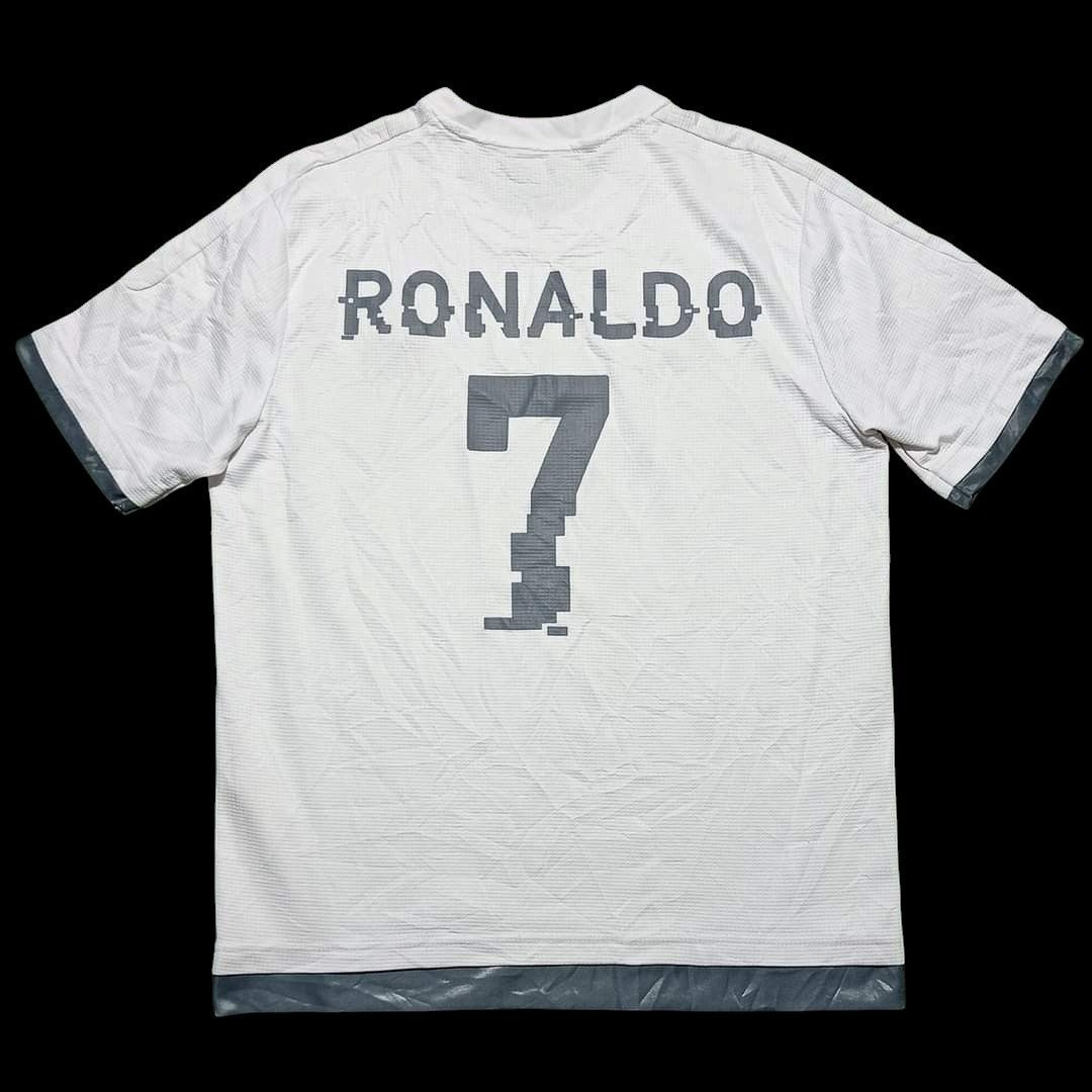 MERCHANDISE JERSEY CRISTIANO RONALDO REAL MADRID HOME PIXELATED JERSEY ...