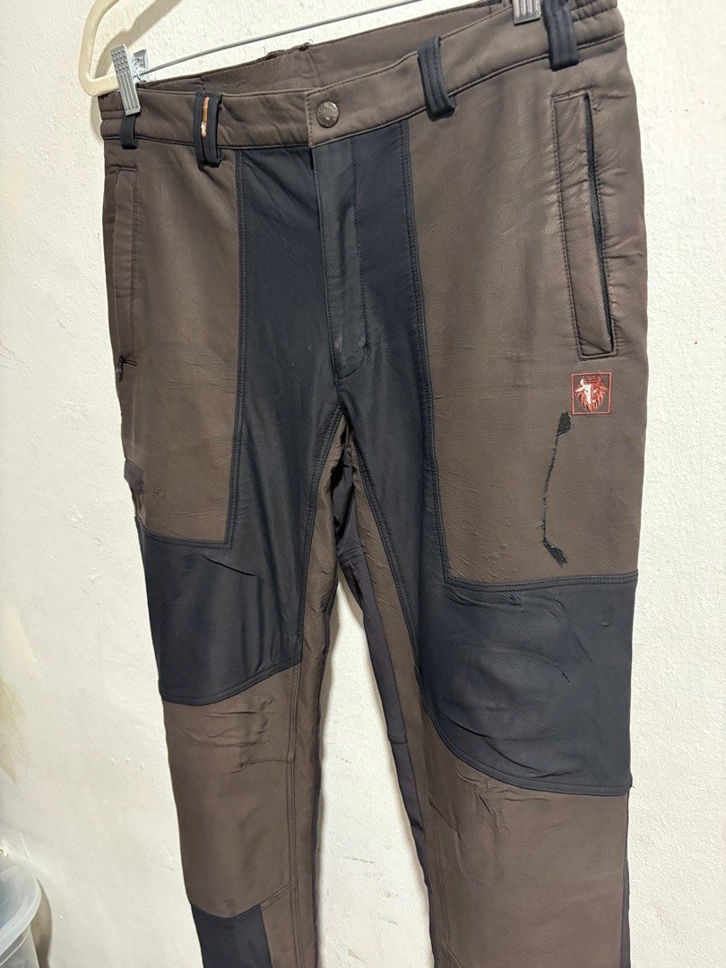 Seluar Hiking Tebal Black Yak (W34-35), Sports Equipment, Other Sports ...