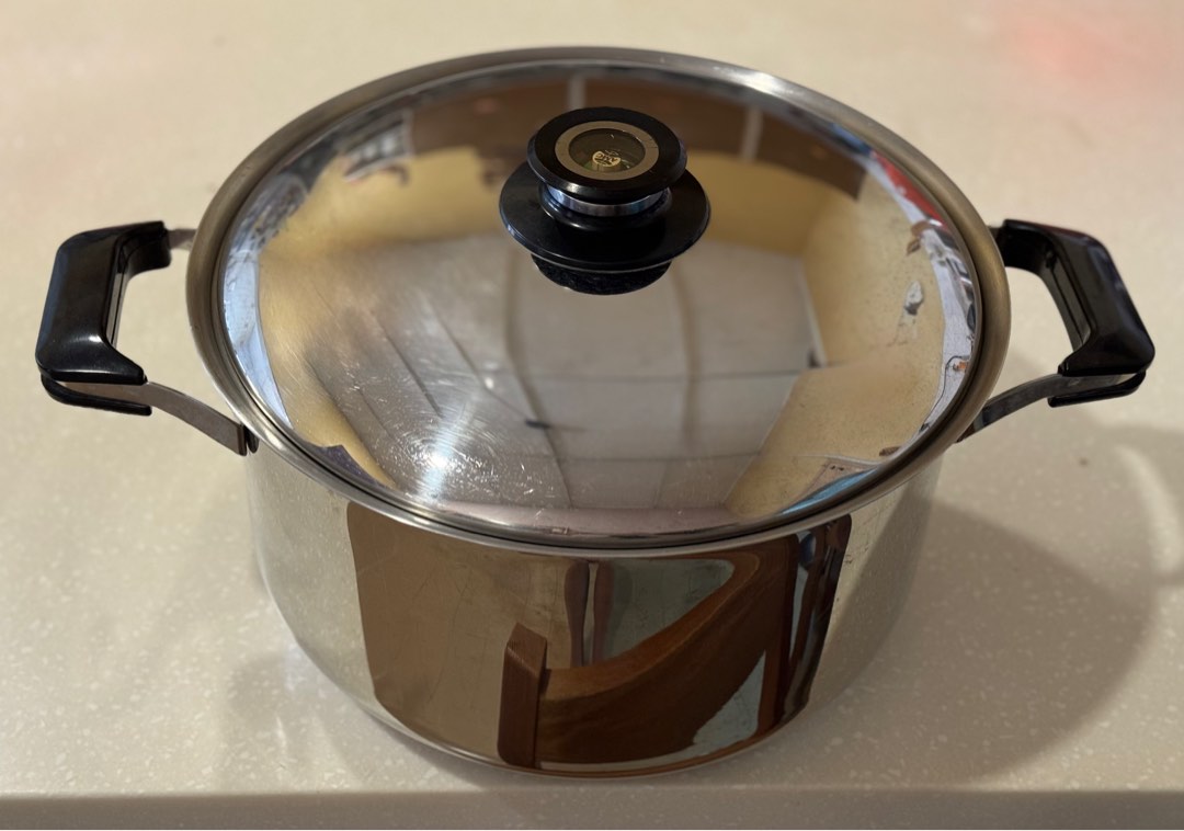 AMC pot 28cm diameter, 15cm deep, Furniture & Home Living, Kitchenware ...