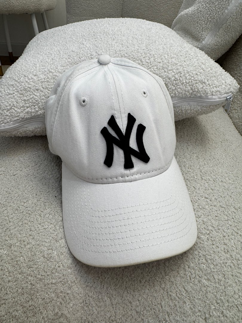 Authentic White Yankees MLB cap, Women's Fashion, Watches & Accessories ...