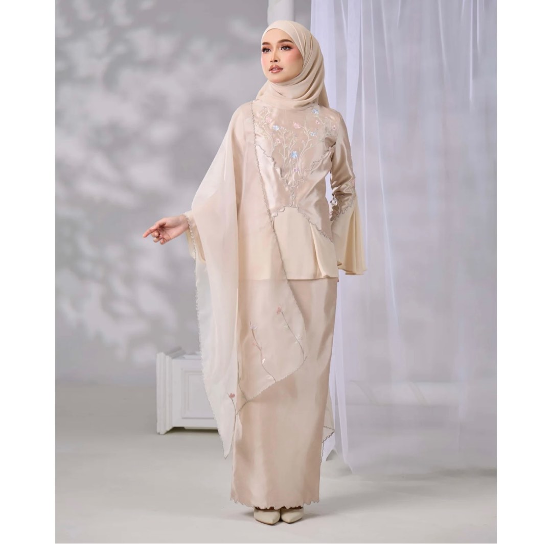 HIJABISTAHUB RINAE KURUNG CHAMPAGNE, Women's Fashion, Muslimah Fashion ...