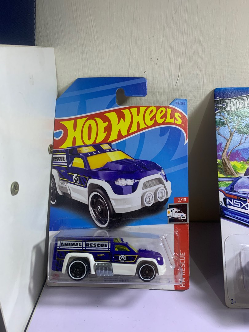 HOT WHEELS Model Rescue Duty - Animal Rescue, Toys & Collectibles ...