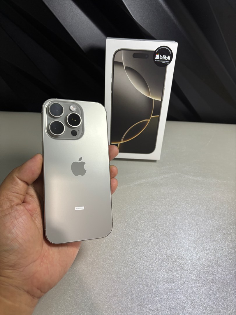 Iphone 16 pro 256gb ibox pemakaian 1 bulan, Telepon Seluler & Tablet ...