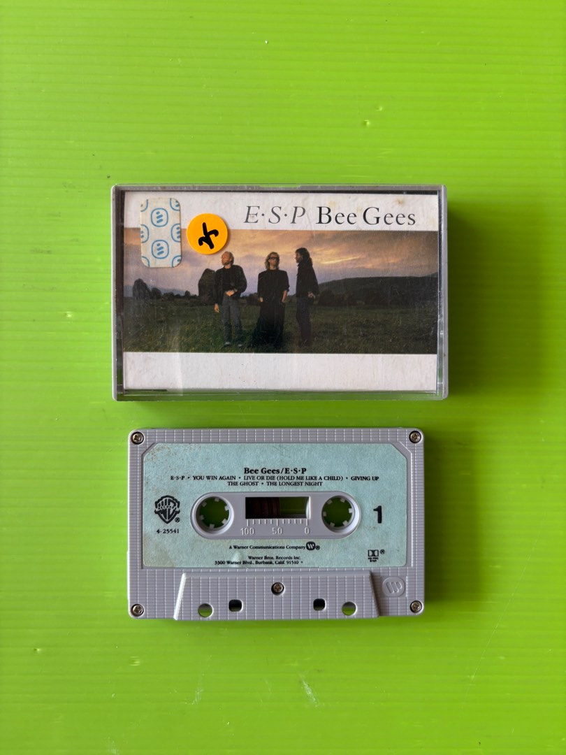 Kaset Bee Gees E.S.P Album, Hobbies & Toys, Music & Media, CDs & DVDs ...