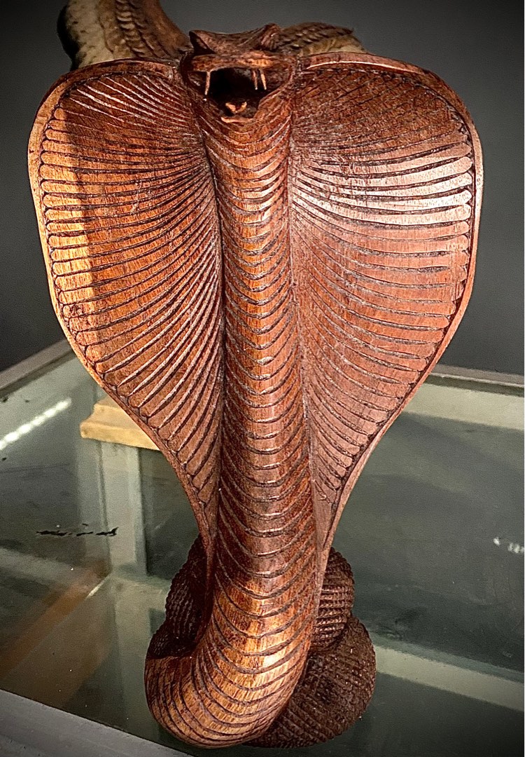 Mini Hand-Carved Wooden Cobra | Hooded King Cobra Figurine | 10 cm ...