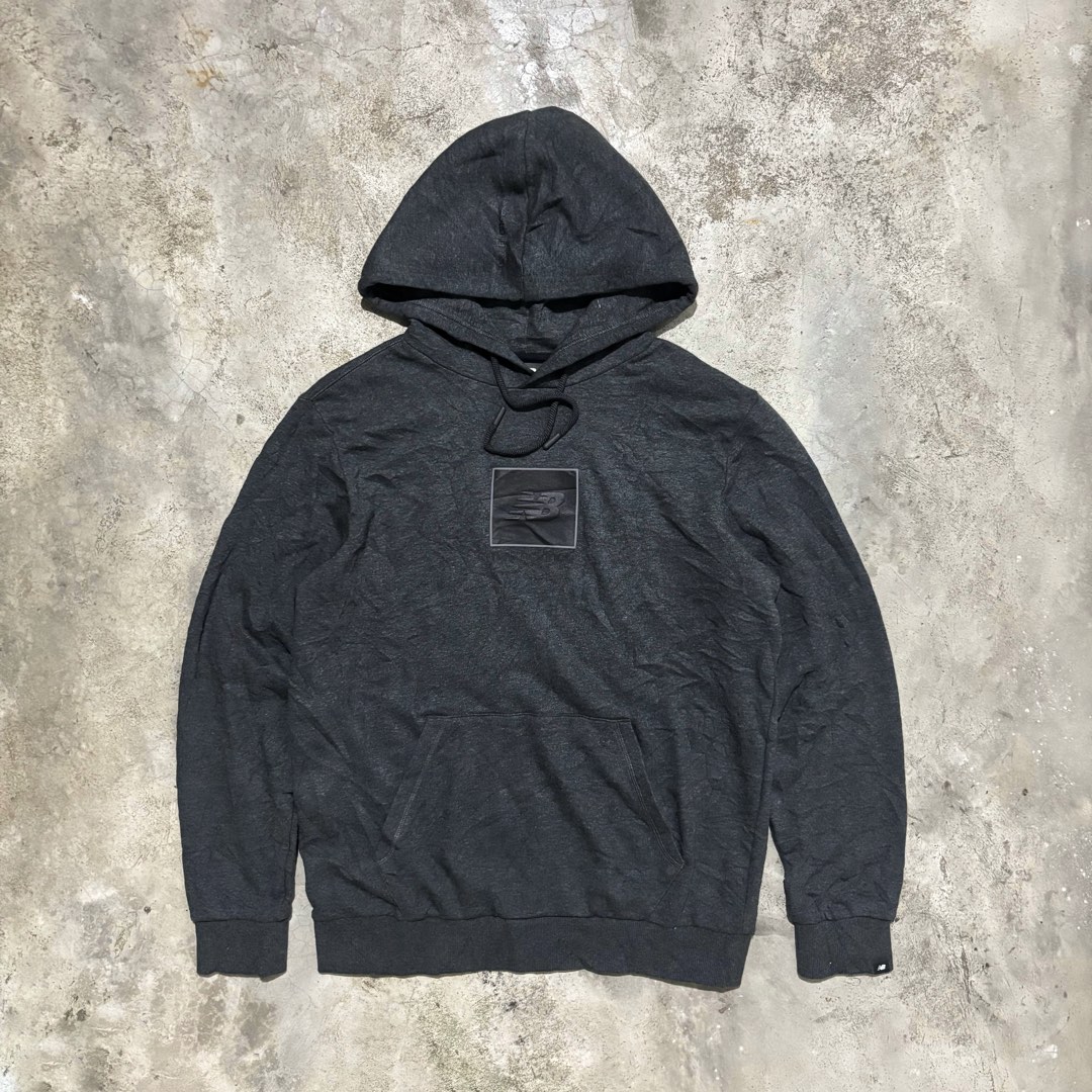 NEW BALANCE BOX LOGO ( STONE GREY ), Fesyen Pria, Pakaian , Atasan di ...