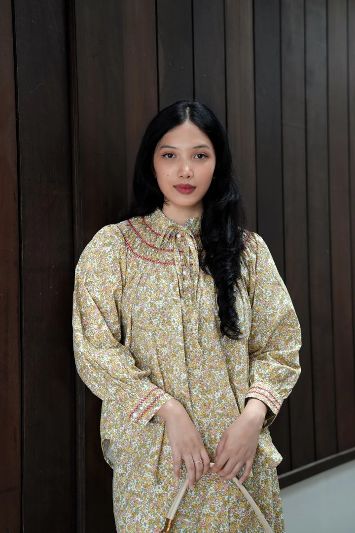 (New) Waarna Lola Kurung in Chamomile, Women's Fashion, Muslimah Fashion, Baju Kurung & sets on ...