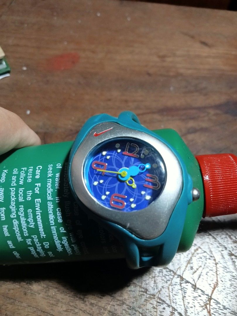 Nike triax junior (very rare) minus di deskripsi, Fesyen Pria, Jam ...