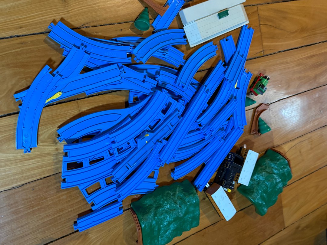 Tomy train set, Hobbies & Toys, Toys & Games on Carousell