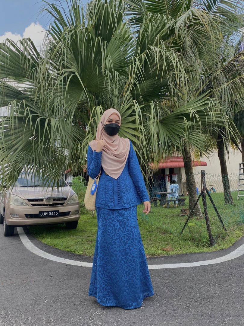 ZEFIKS Baju Kebaya Biru, Women's Fashion, Muslimah Fashion, Baju Kurung ...