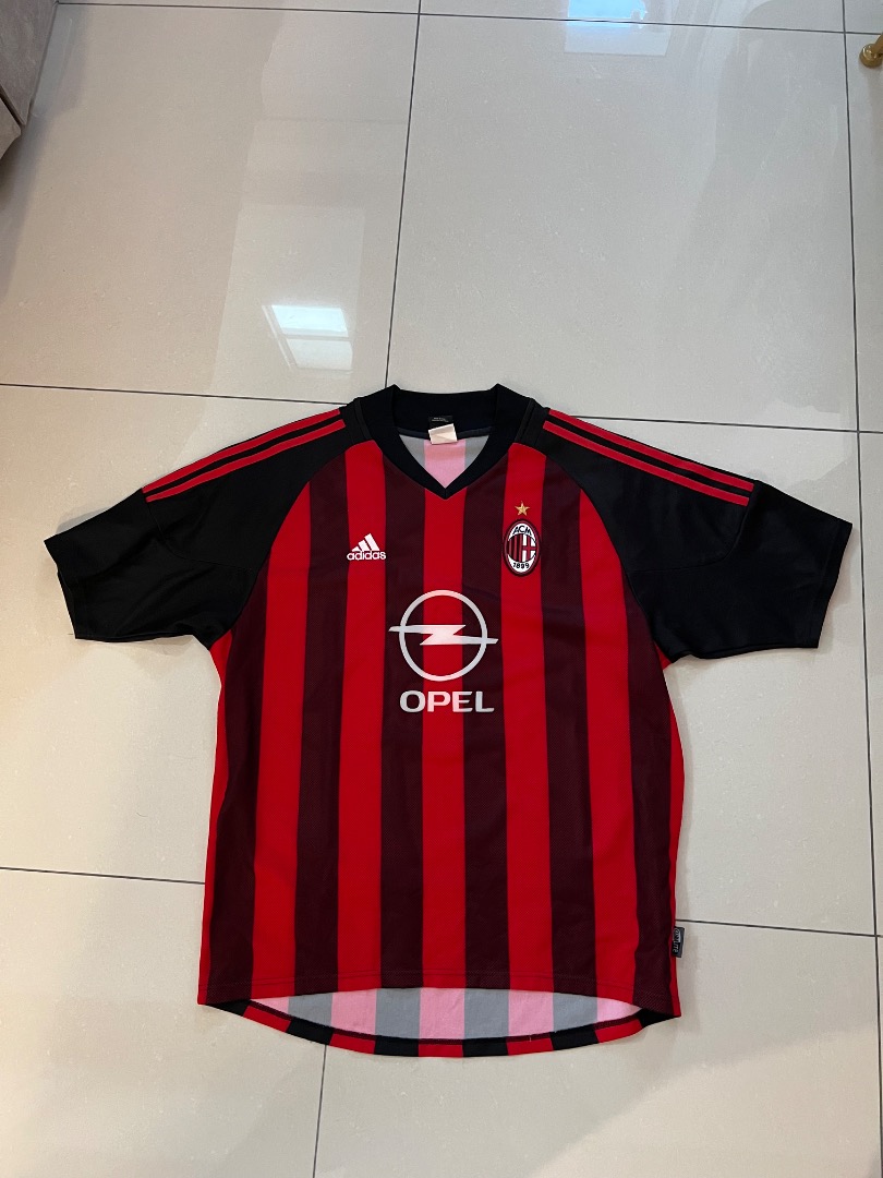 AC Milan 2002/03 home kit, Men's Fashion, Activewear on Carousell